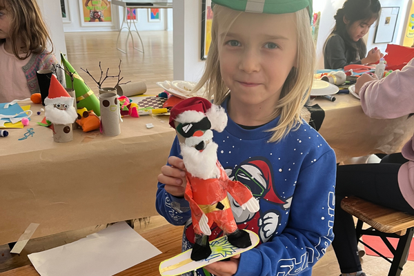 Della’s Festive Kids Club | Enter Gallery